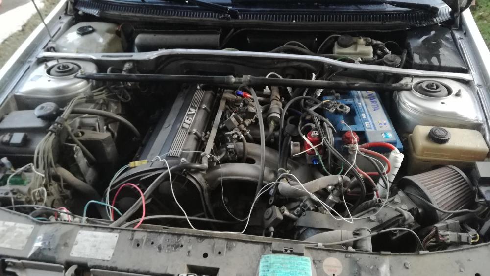 Peugeot 405 Mi16 Engine
