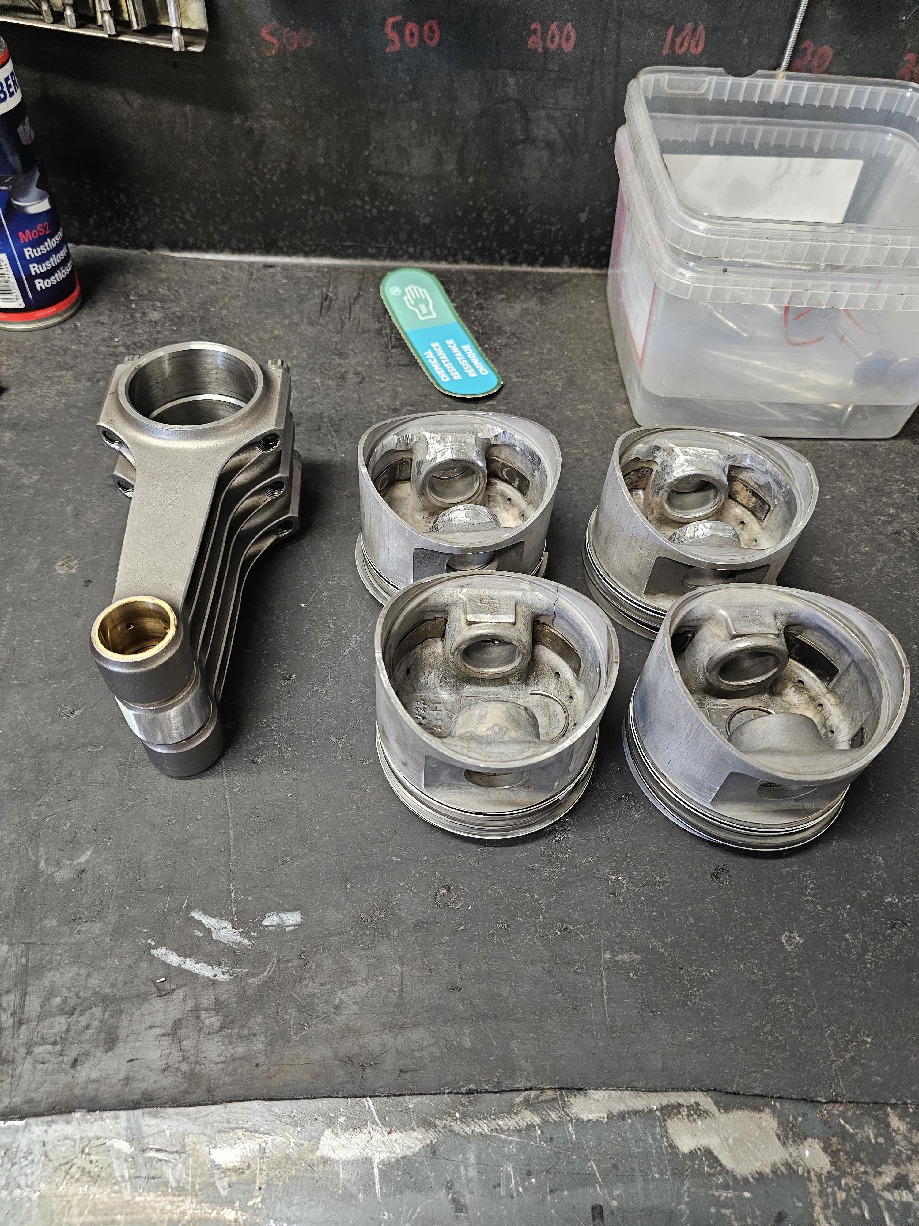 Edit: Rebuilding the engine myself -86 505 Turbo 180bhp version (big ...