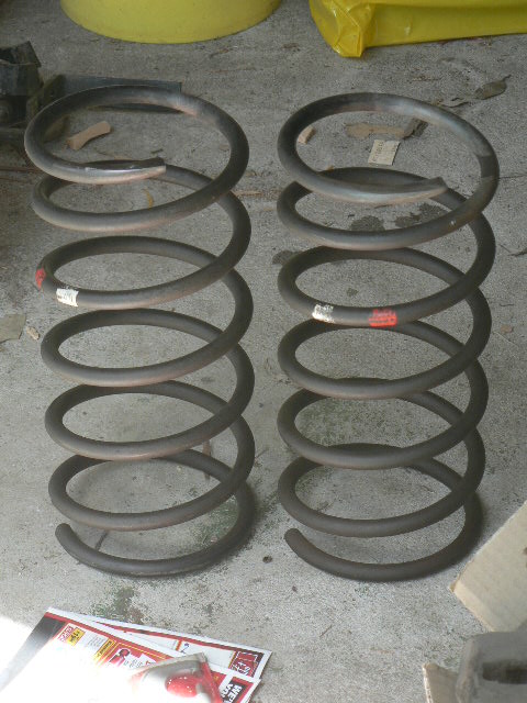 lowering springs ??does any1 make them?? - Technical Discussion ...