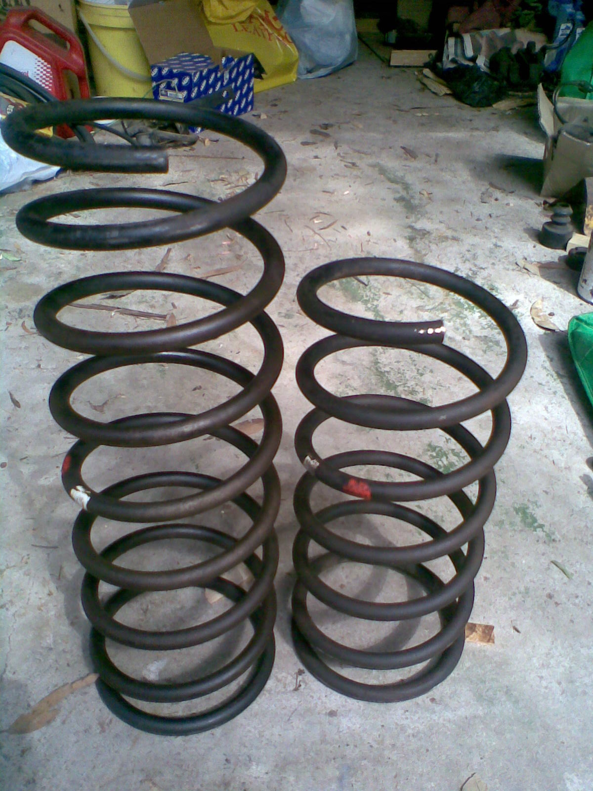 lowering springs ??does any1 make them?? - Technical Discussion ...